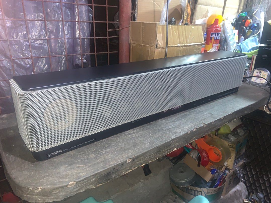 YAMAHA DIGITAL SIGNAL PROJECTOR YSP-900 AC 110 VOLTS 50/60 HZ 82 WATTS ...