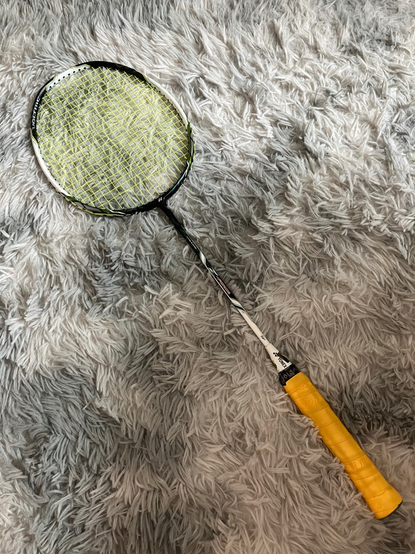 Yonex voltric z force 1st gen, Sports Equipment, Sports & Games, Racket ...