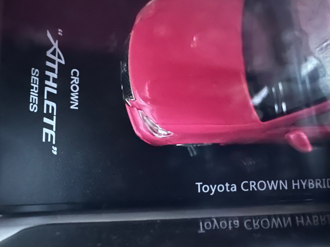 1/64 SPEED GT TOYOTA CROWN ReBORN PINK版, 興趣及遊戲, 玩具 & 遊戲類 - Carousell