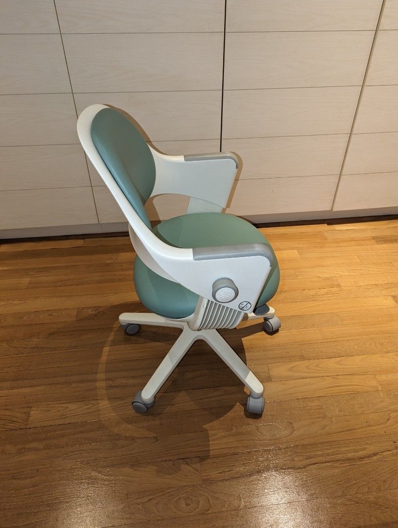 2 x Korean children's study chair, Babies & Kids, Baby Nursery & Kids ...