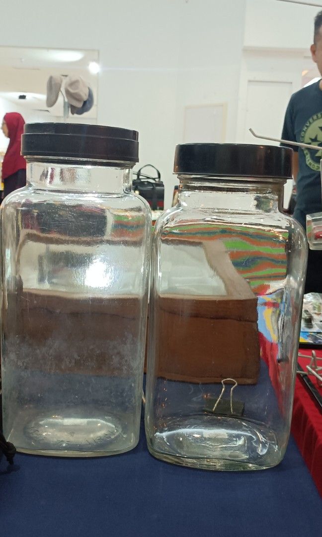 Botol lama British made, Hobbies & Toys, Collectibles & Memorabilia ...