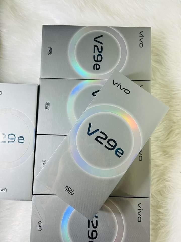 BRANDNEW SEALED VIVO V29E 5G 12/256GB COLOR: ice cream blue, Mobile ...