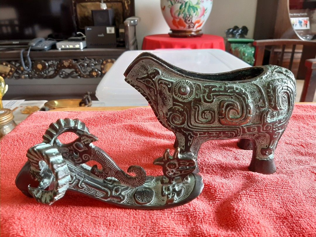 Bronze Sheep Shaped Wine Vessel: Replica of Shang Dynasty Wine ...