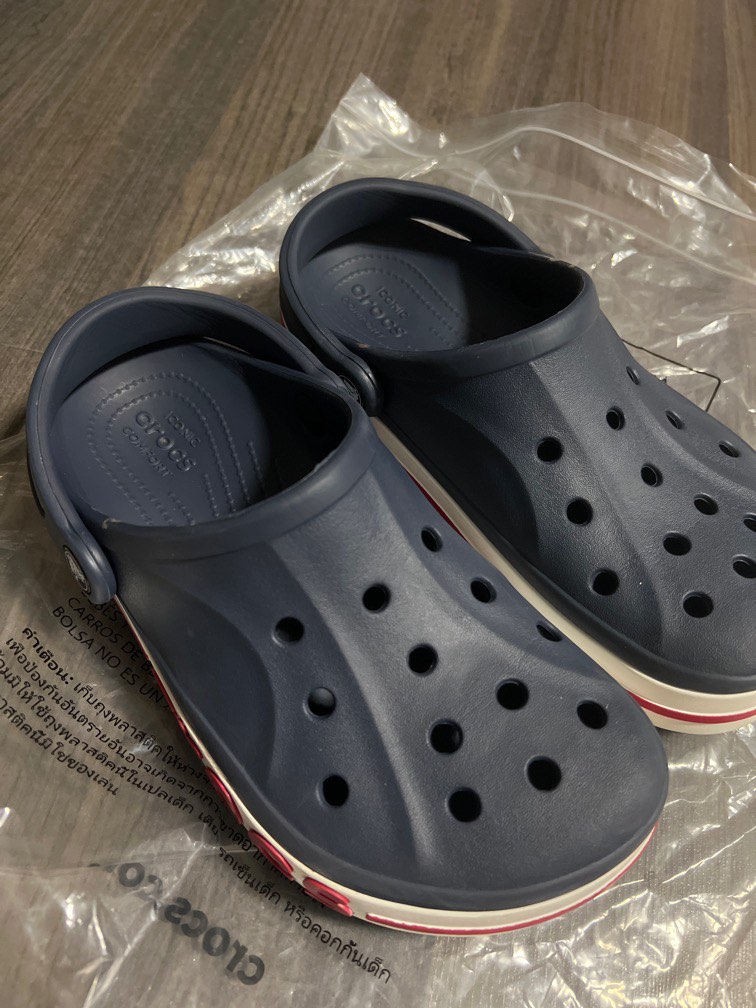 Crocs M5, Men's Fashion, Footwear, Flipflops and Slides on Carousell