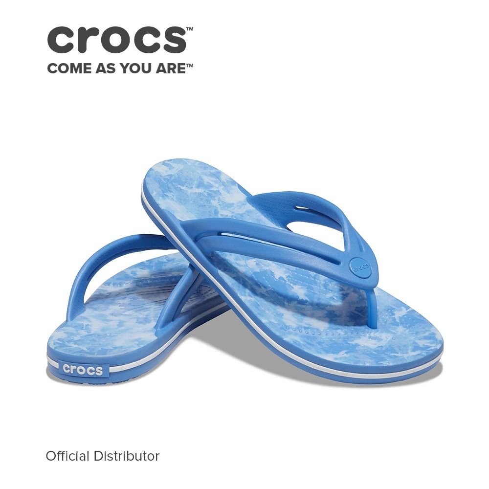 Crocs Women's Crocband Bleach Dye Flip in (Banana, Powder Blue), Women ...