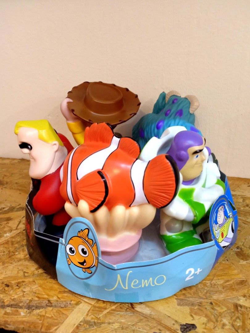 Disney 5 in 1 nemo buzz mr incredible sully woody, Hobbies & Toys, Toys ...
