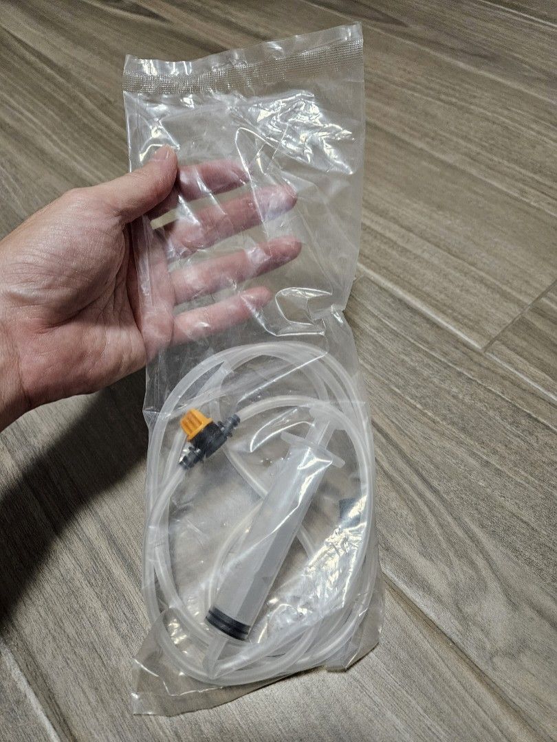 Drip Acclimator with syringe, Pet Supplies, Homes & Other Pet ...