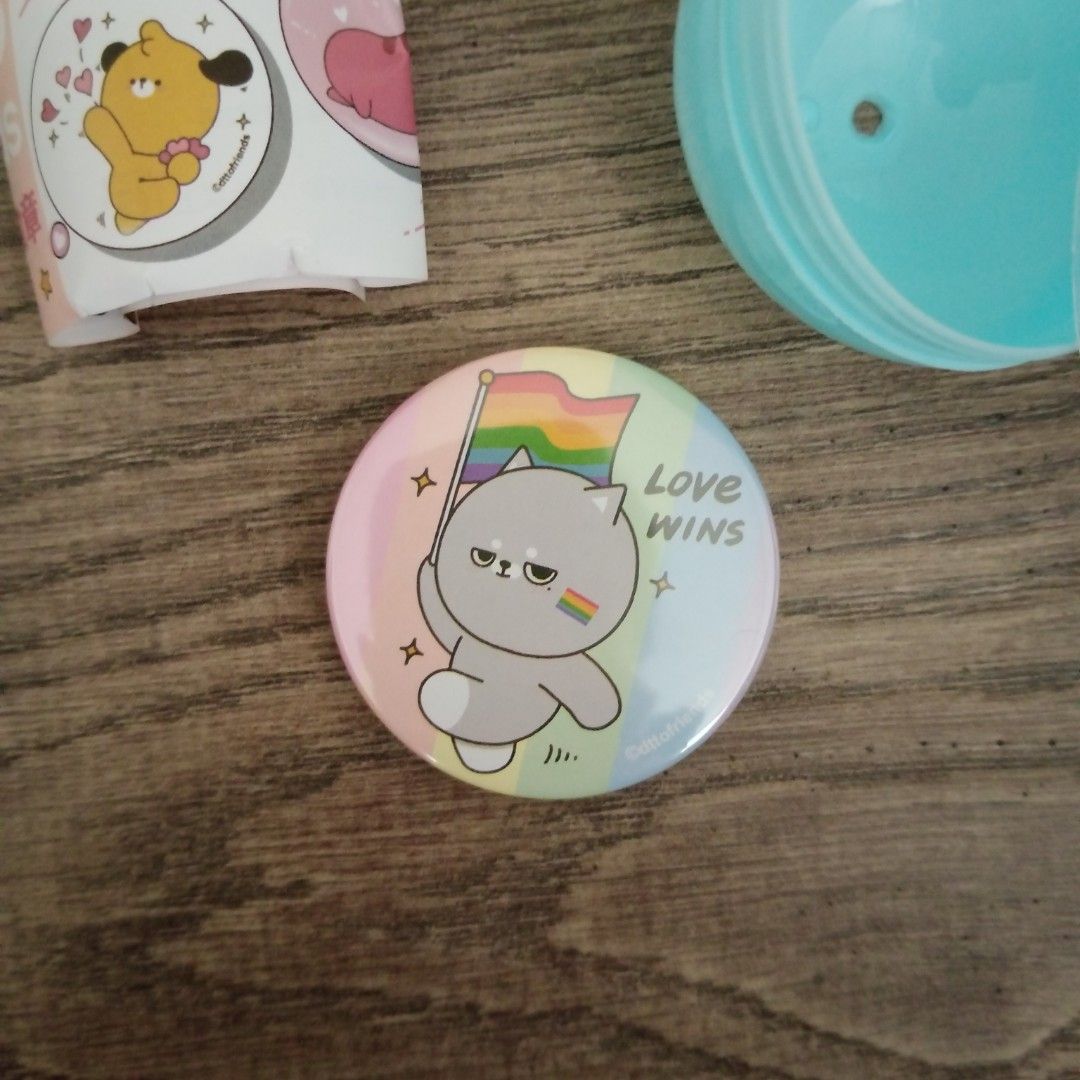dtto friends|有愛系列 Lynn 貓 彩虹 love wins別針 dtto friends限定店 dcard 吉祥物 扭蛋 轉蛋 文創小物, 書籍、休閒與玩具, 玩具、公仔、桌遊 ...