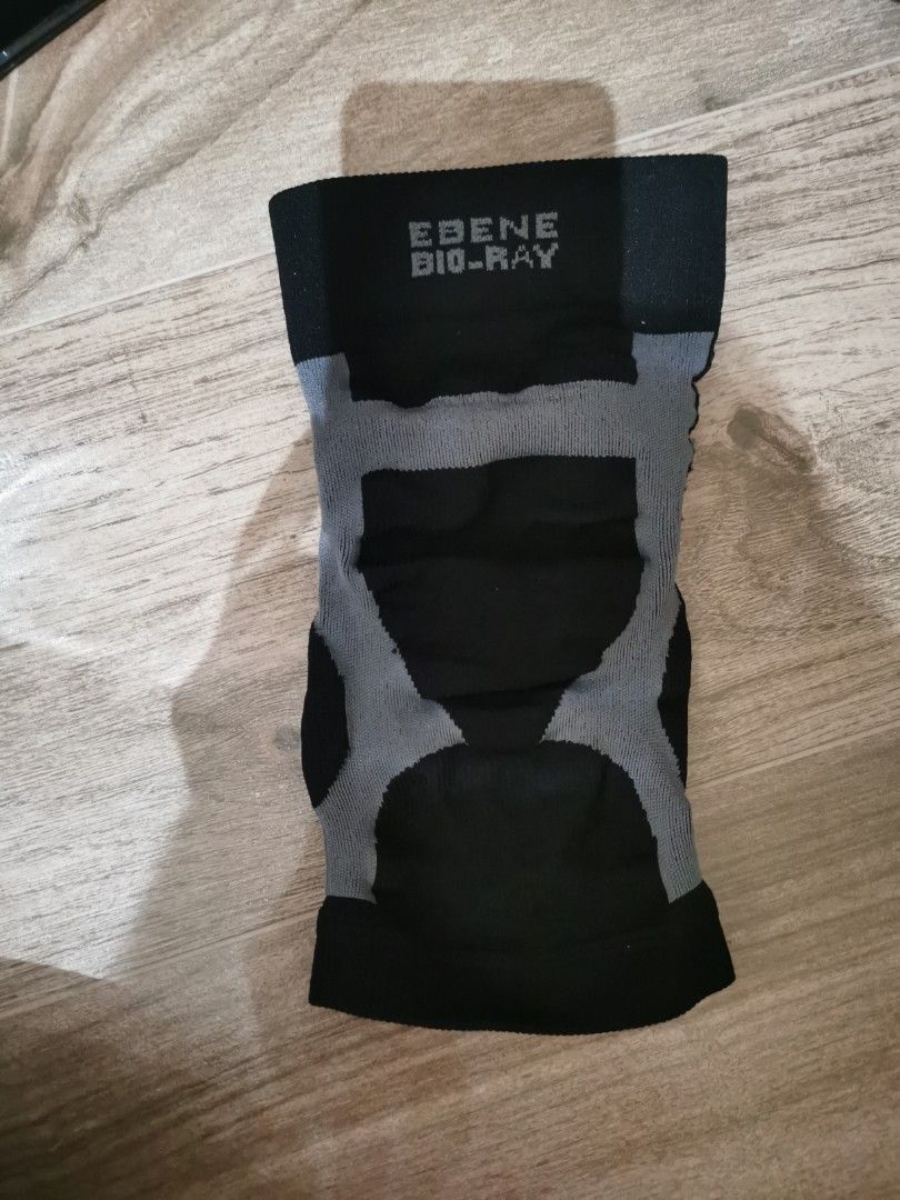 Ebene knee guard, Health & Nutrition, Braces, Support & Protection on ...