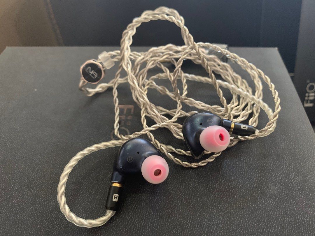 FiiO FH7 full set with NA NULL audio cable + original FiiO cable, Audio ...
