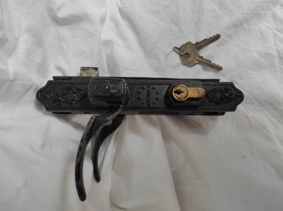 Gate Lock HDB Weider type Gate Lock, Furniture & Home Living, Security ...