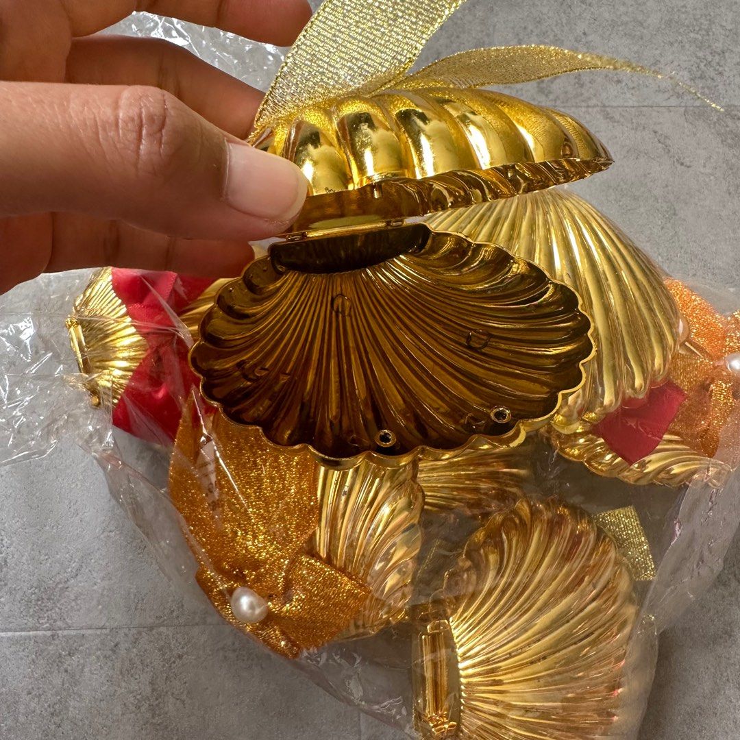 Gold Shell Clamp Candy Holder, Hobbies & Toys, Stationery & Craft ...