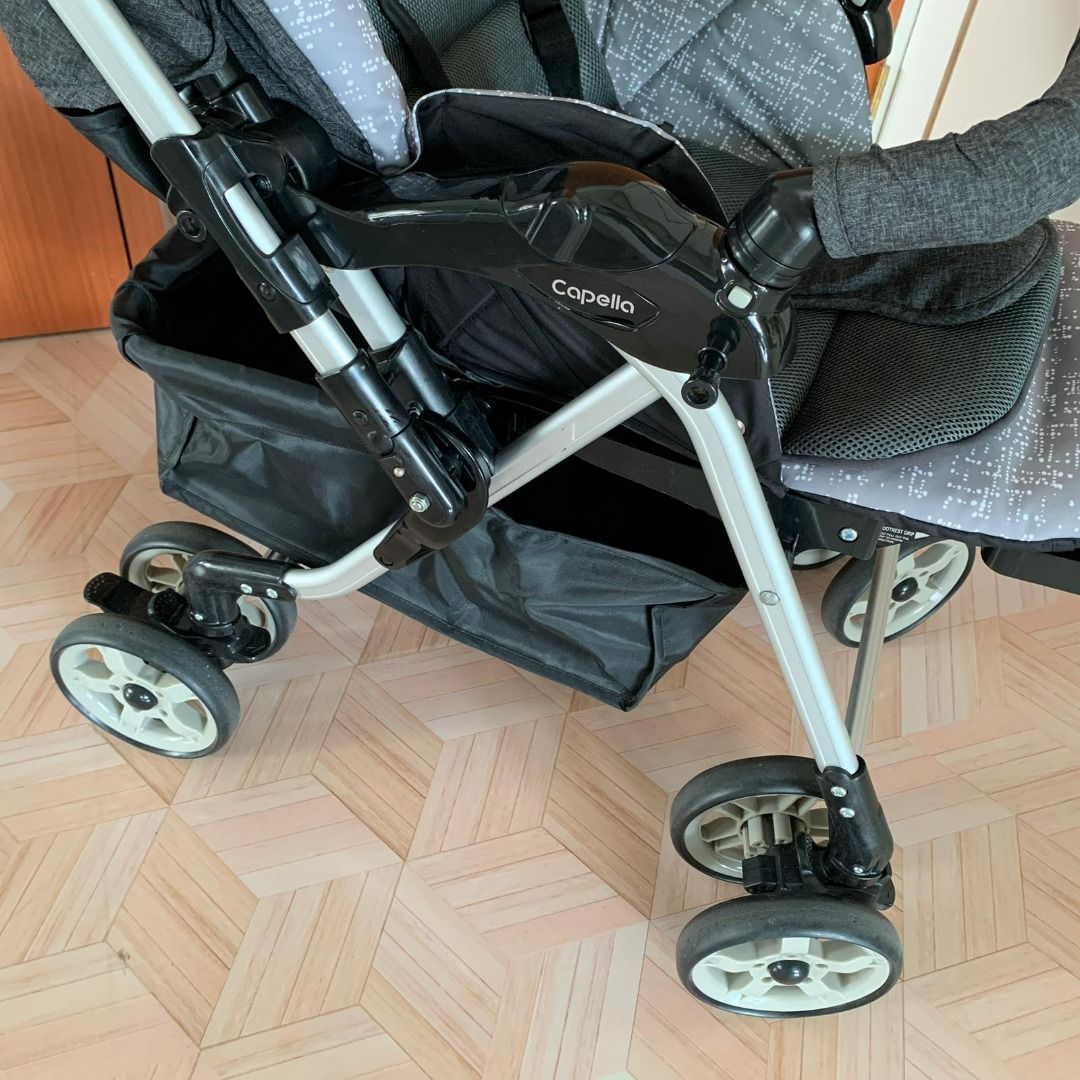 Great looking One Hand Fold Stroller with Superb Mobility up for Grab ...