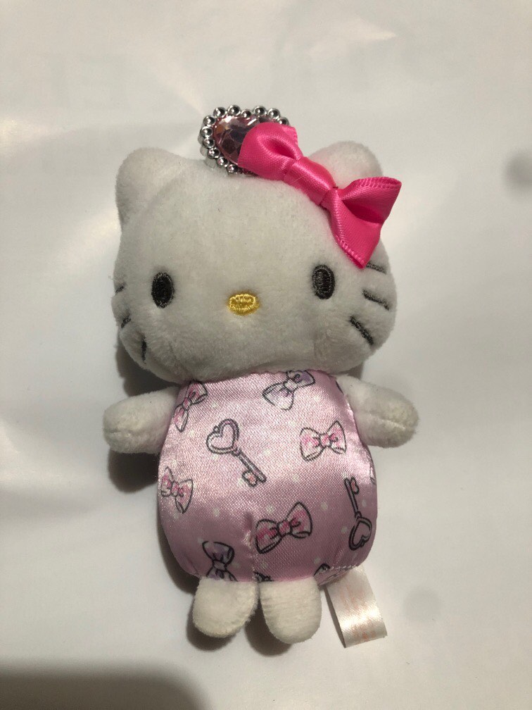 Hello Kitty small stuff toy, Hobbies & Toys, Toys & Games on Carousell