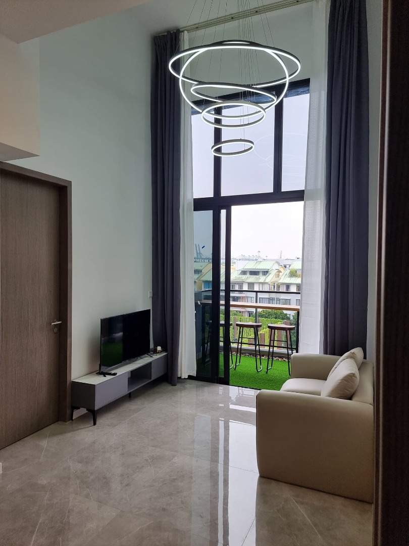 High ceiling, 2 bedroom unit fitted with chandelier lights for sale at ...