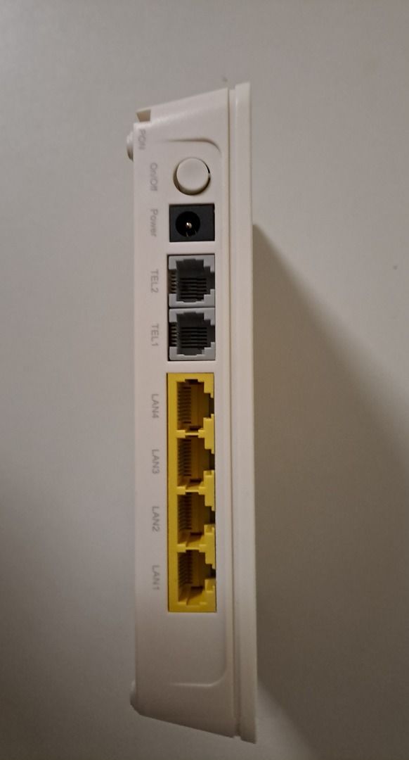 HUAWEI EchoLife HG8240H5 GPON Terminal, Computers & Tech, Parts ...