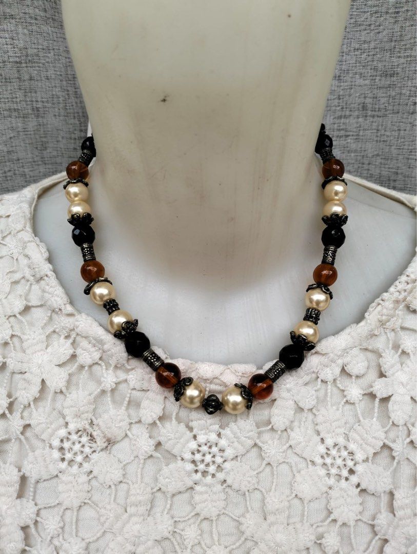 Kalung Etnik manik gading hitam putih, Fesyen Wanita, Perhiasan di ...