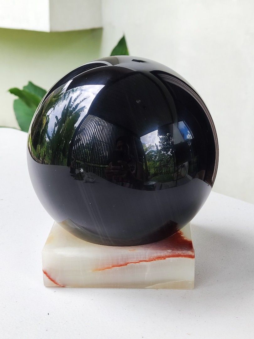 Large Black Obsidian Sphere, Hobbies & Toys, Memorabilia & Collectibles ...
