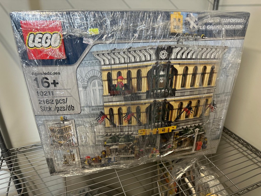 Lego 10211 and 70260, 興趣及遊戲, 玩具 & 遊戲類 - Carousell