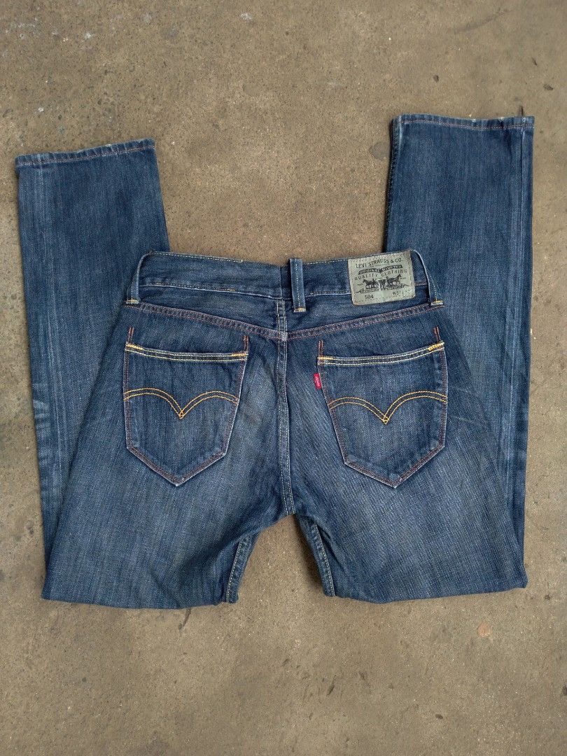 Levi's 504 straight denim jeans 31/32, Men's Fashion, Bottoms, Jeans on ...