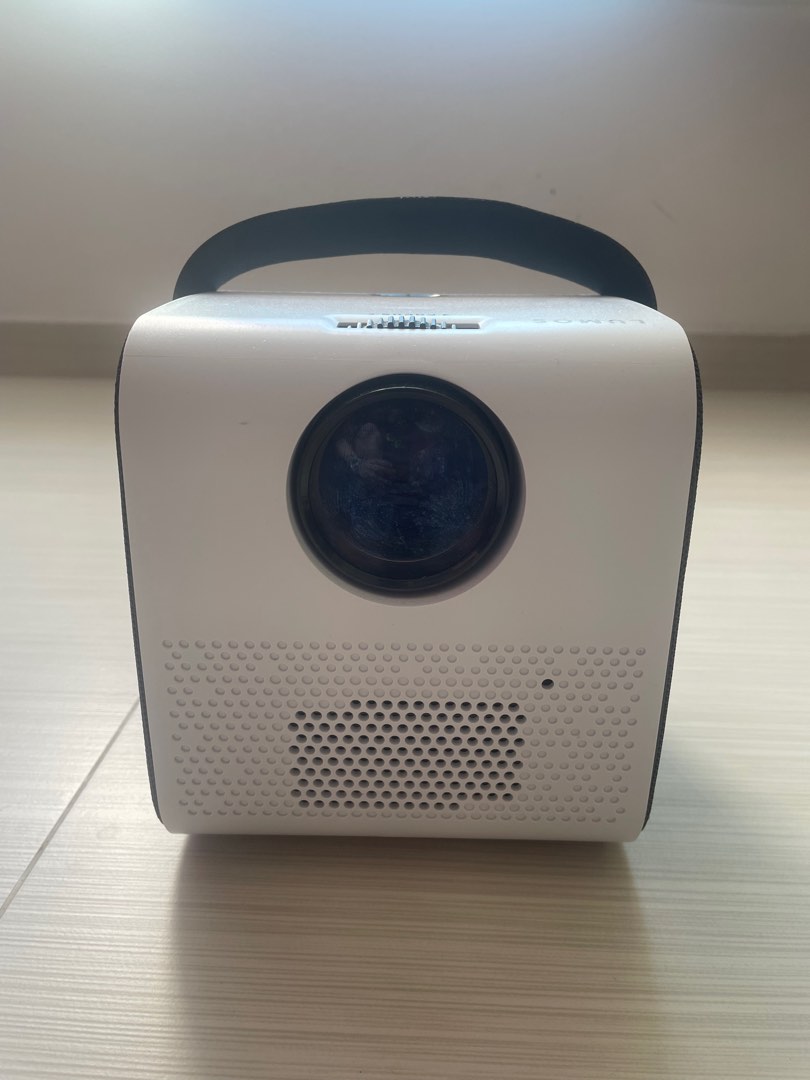 LUMOS RAY Home Cinema Projector (SMART with apps), TV & Home Appliances ...