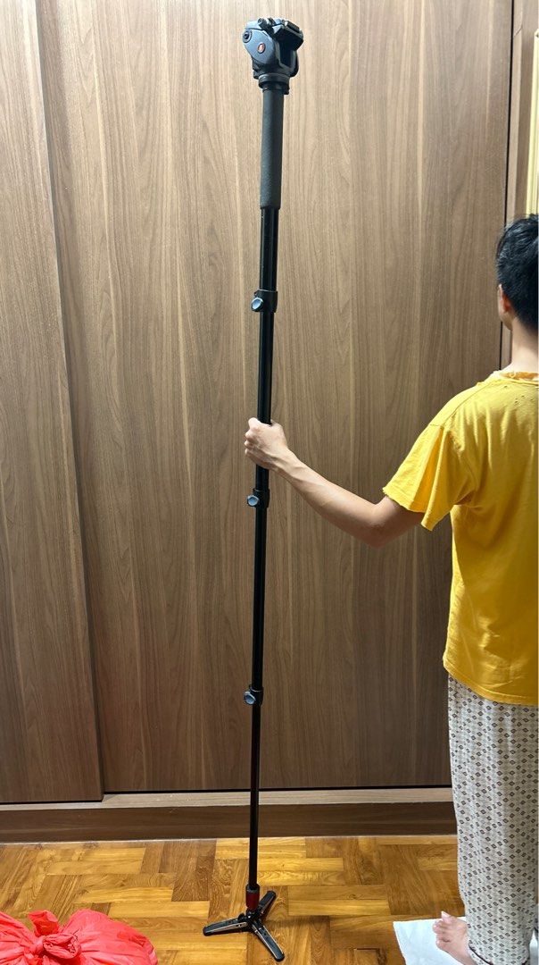 Manfrotto monopod 561 BHDV video head, Photography, Photography ...