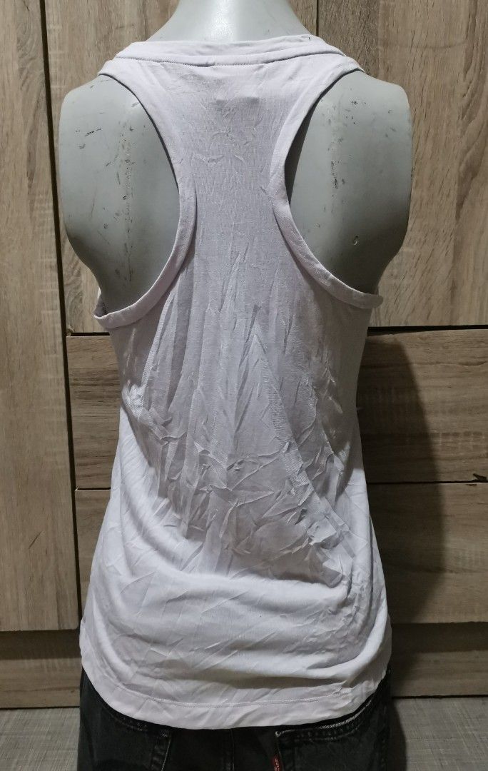 Nike sando big logo, Women's Fashion, Activewear on Carousell