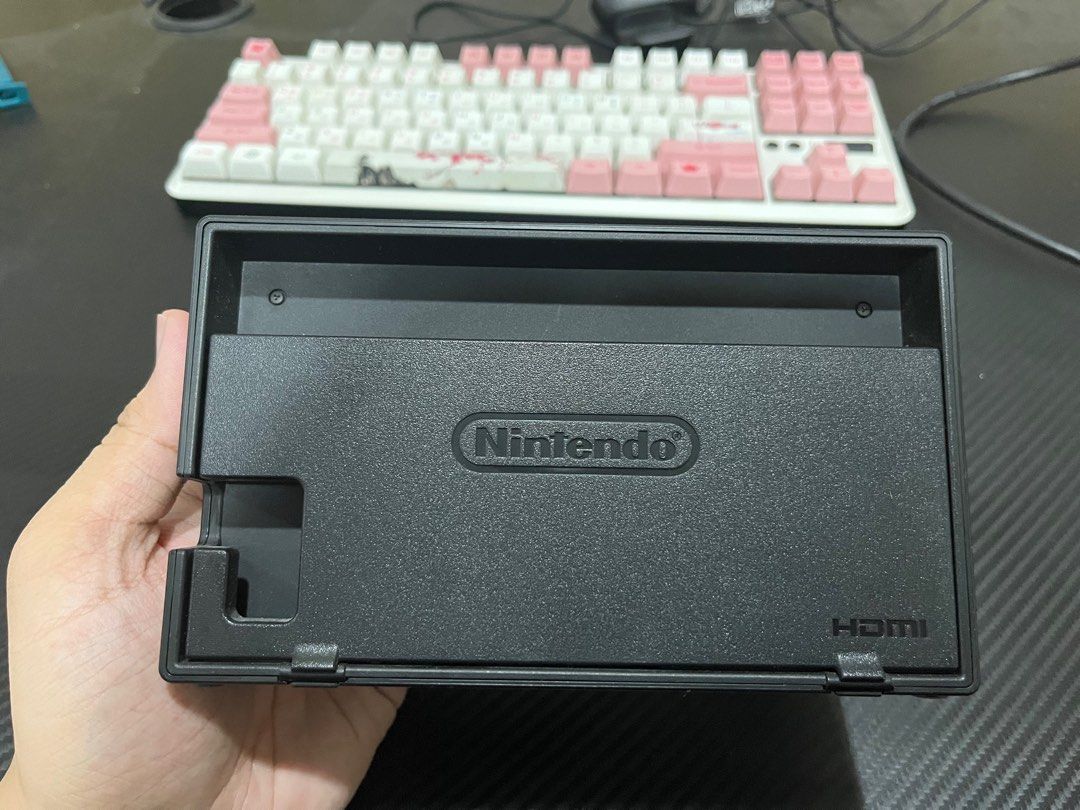 Nintendo Switch V2 (w/ Pokemon Sword) (I can give Shiny, Rare and ...