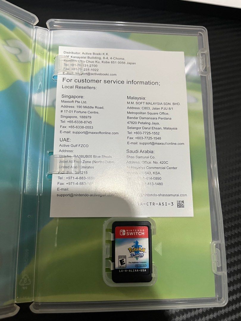 Nintendo Switch V2 (w/ Pokemon Sword) (I can give Shiny, Rare and ...