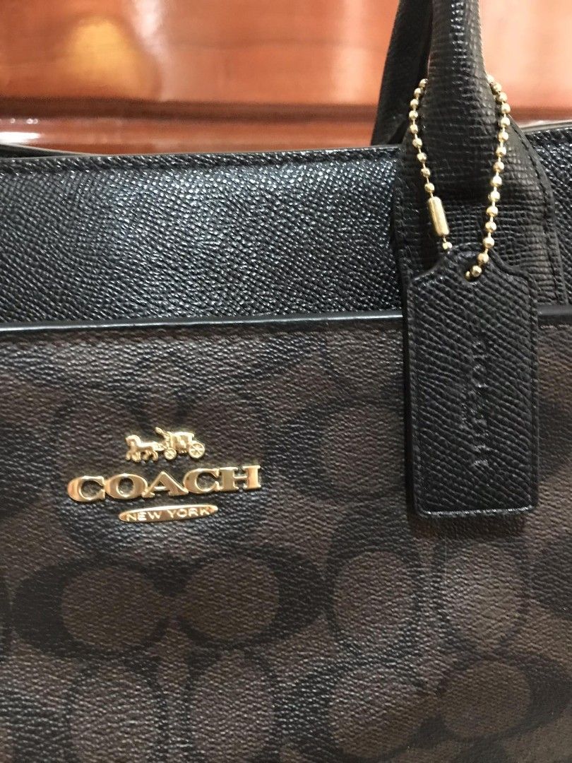 Original Coach CASEY Tote Bag, Luxury, Bags & Wallets on Carousell