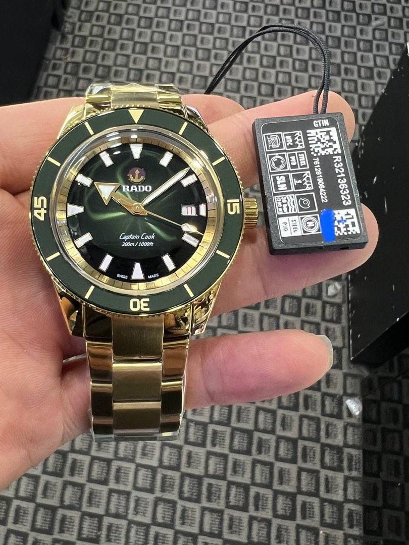 RADO CAPTAIN COOK SWISS MADE AUTOMATIC DIVERS 300M R32136323, Men's ...