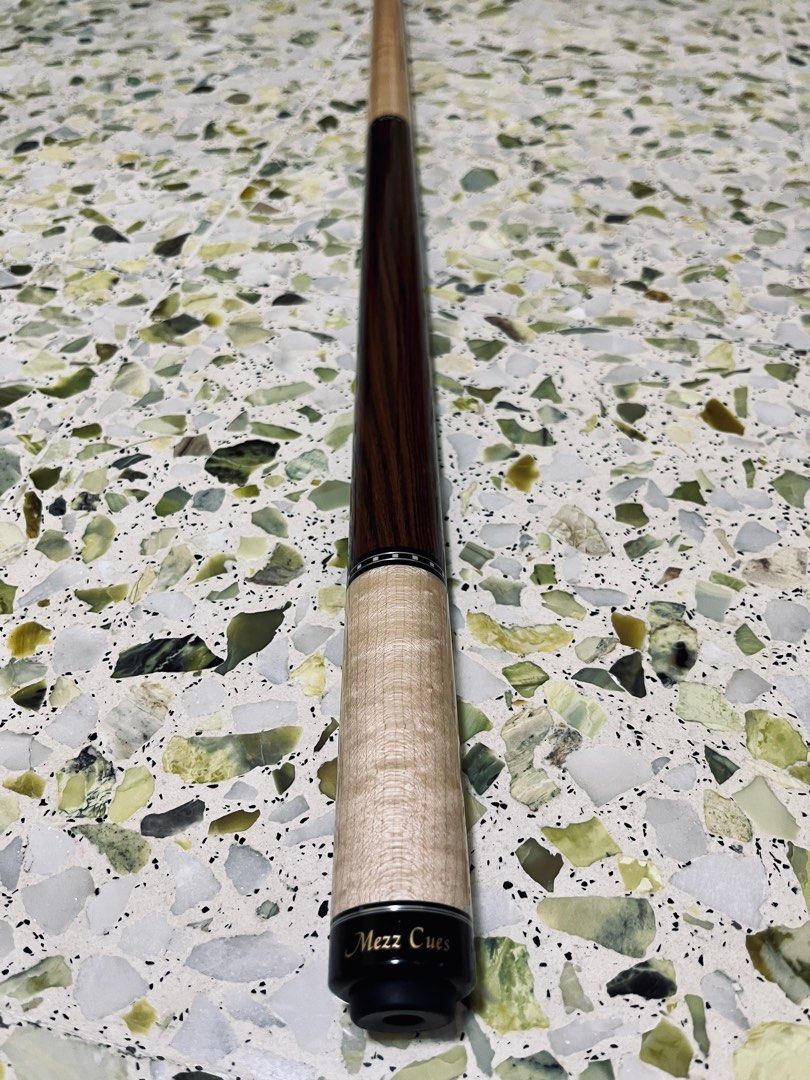Rare Mezz Cue With WD700 Shaft / Predator Revo Shaft, Sports Equipment ...