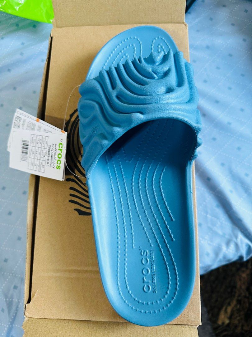 Salehe bumbery crocs, Men's Fashion, Footwear, Flipflops and Slides on ...