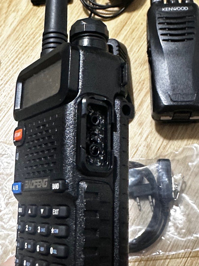 Set of 3 Walkie Talkies, Mobile Phones & Gadgets, Walkie-Talkie on ...