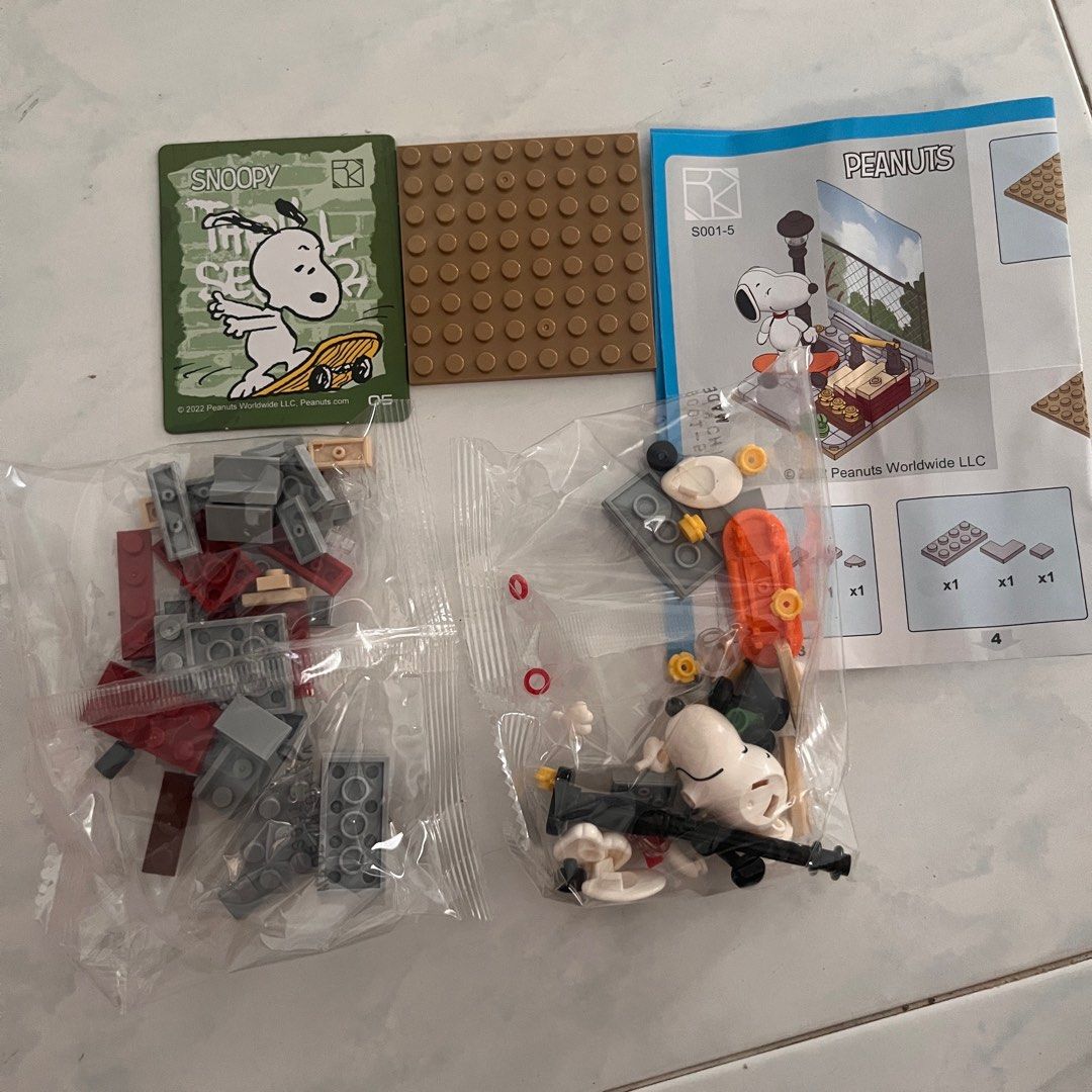 Snoopy Dog Lego Blind Box Surfing DIY Water Skateboard figure figurine ...