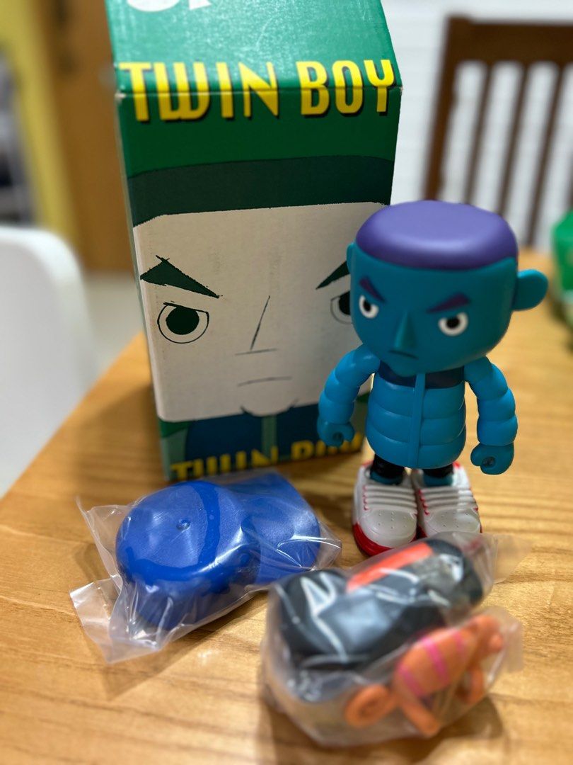 Sprite Twin Boy Figure Designed by Eric So last piece, 興趣及遊戲, 收藏品及紀念品, 明星周邊 - Carousell