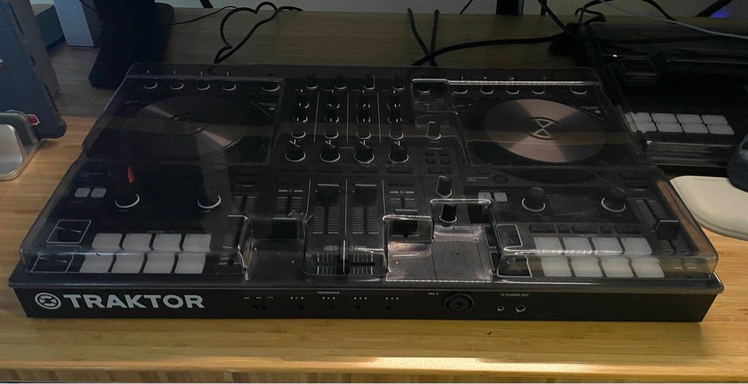 TRAKTOR Kontrol S4 MK3 Native Instruments DJ Controller 4-ch 4-Deck ...