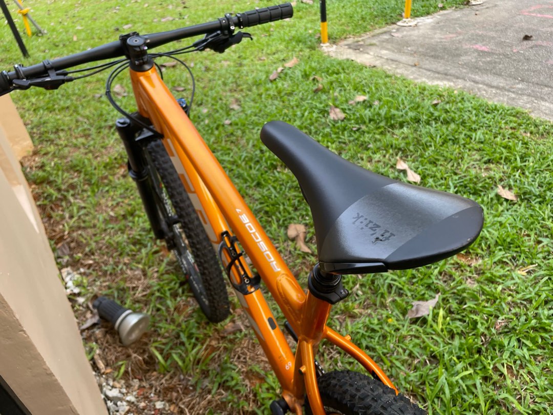 Trek Roscoe 7, Sports Equipment, Bicycles & Parts, Bicycles on Carousell