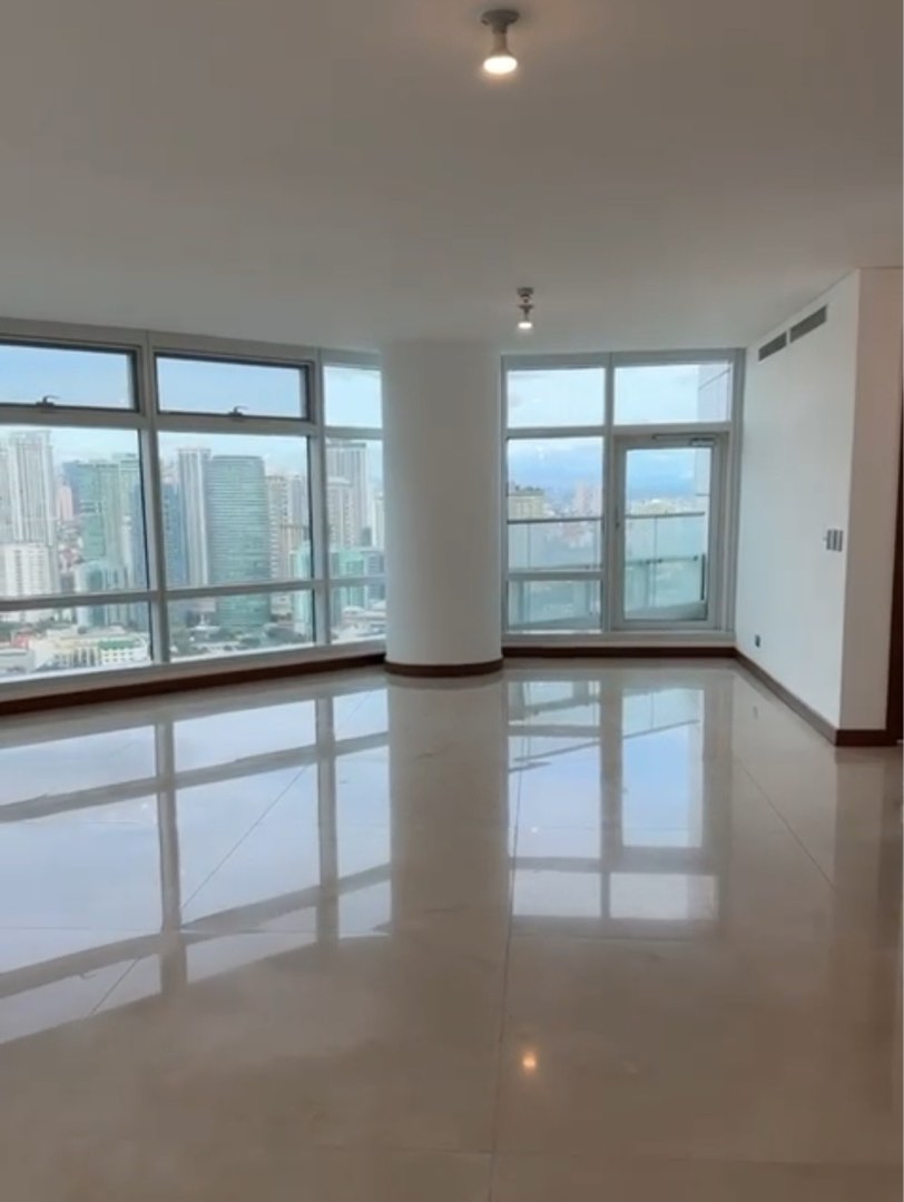 Two Roxas Triangle Makati City 3-Bedroom Condominium Unit For Sale ...