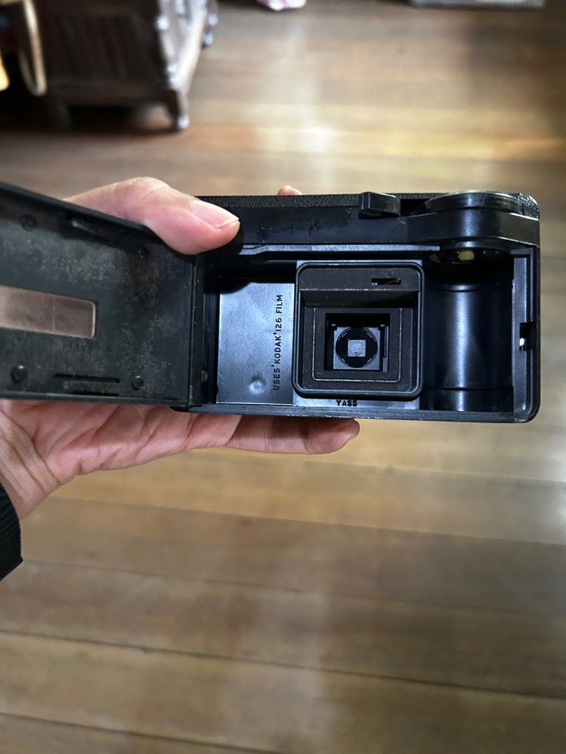 Vintage Kodak Instamatic Camera 76x, Photography, Cameras on Carousell