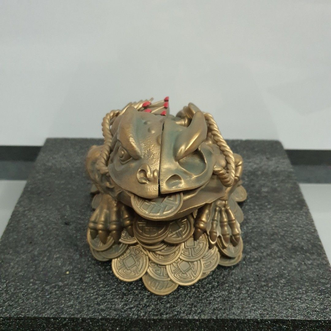 [XXRAY Plus] Fortune Frog by Jason Freeny x Mighty Jaxx, Hobbies & Toys ...