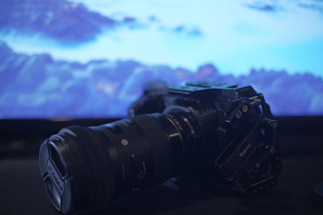 ABMPCC 4K with Full Smallrig Cage Setup, SIGMA 18-35mm F1.8 and Viltrox ...