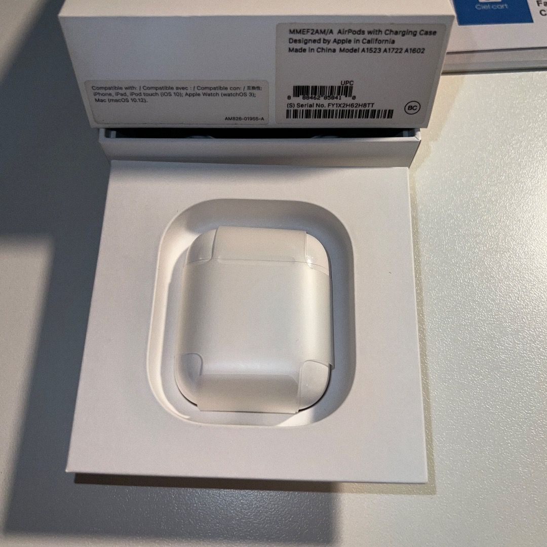 Airpods gen 1 authentic w box issue right earpod, Audio, Earphones on ...