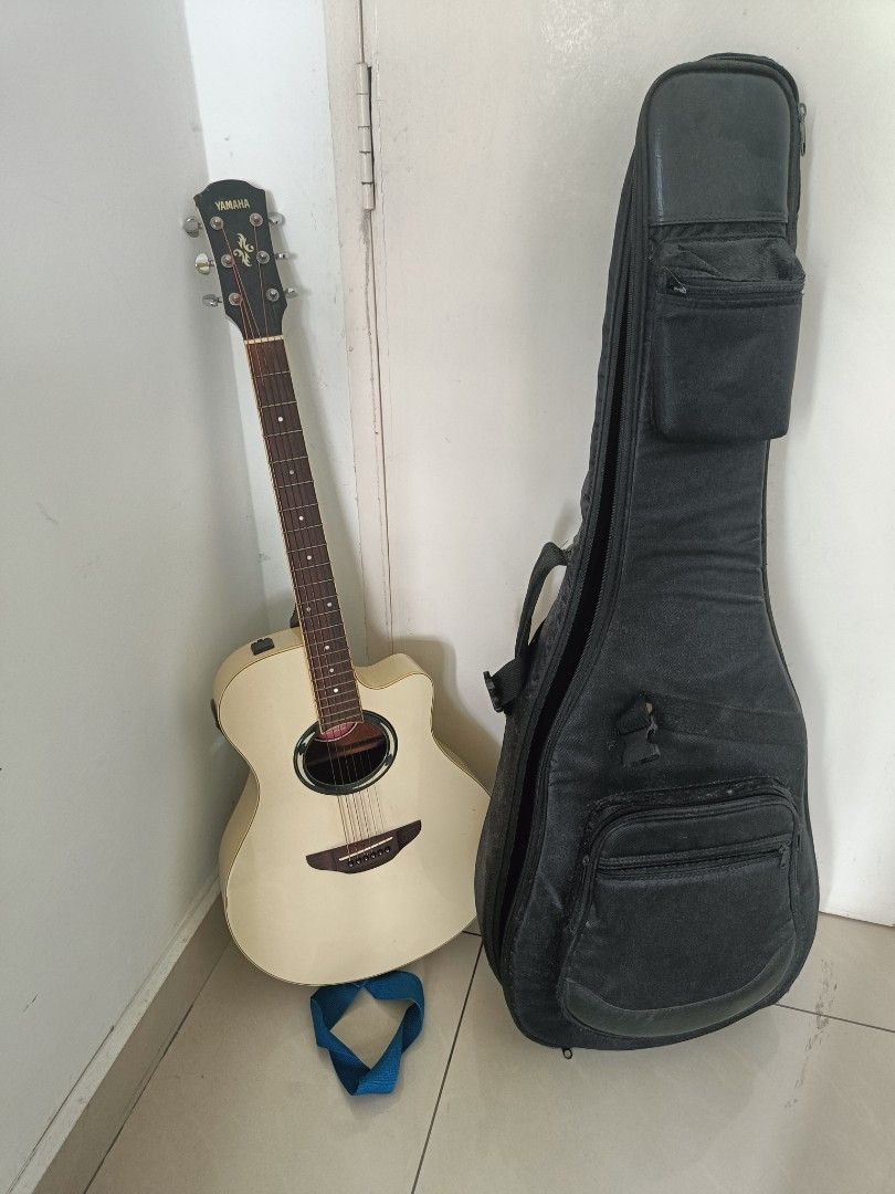 APX500ii Guitar White, apx 500 ii, Hobbies & Toys, Music & Media ...