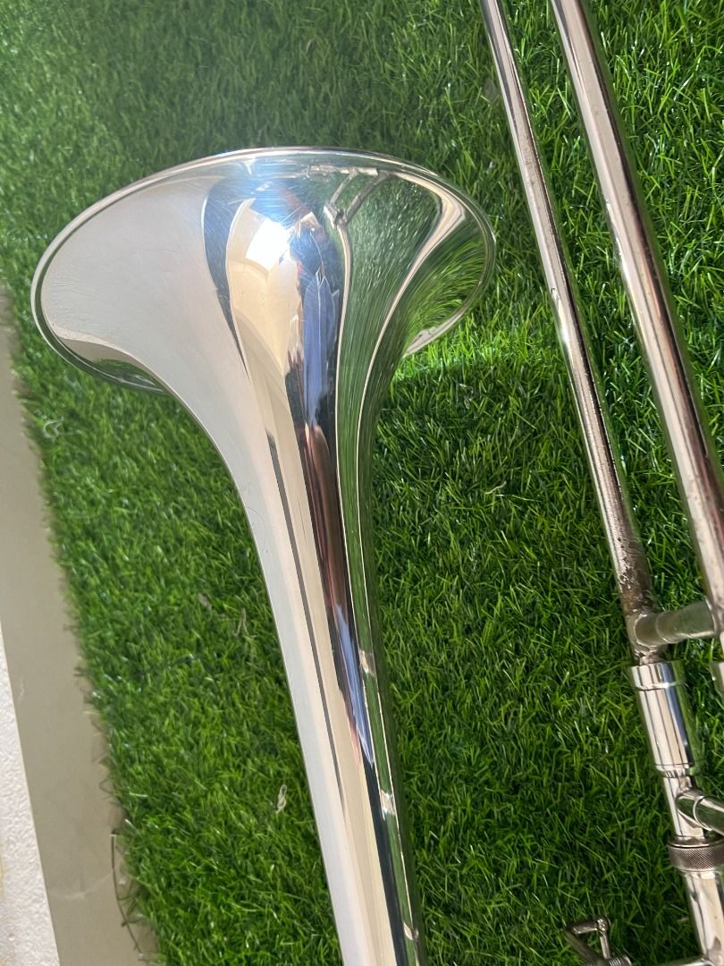 Besson BE-744 International Series Tenor Trombone, Hobbies & Toys ...