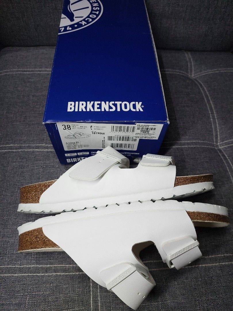 Birkenstock Arizona Triple White, Women's Fashion, Footwear, Slippers ...