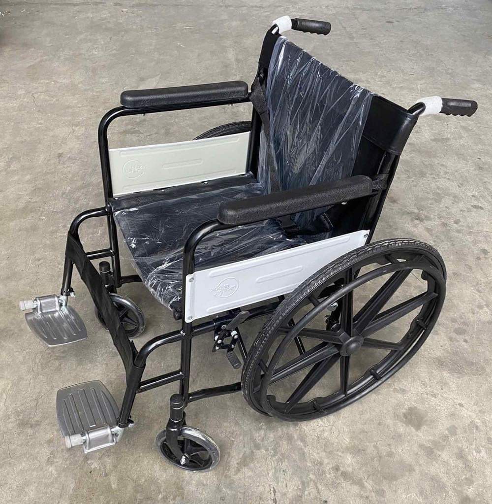 Black Standard Wheelchair Mag Wheels Clookcare, Health & Nutrition ...