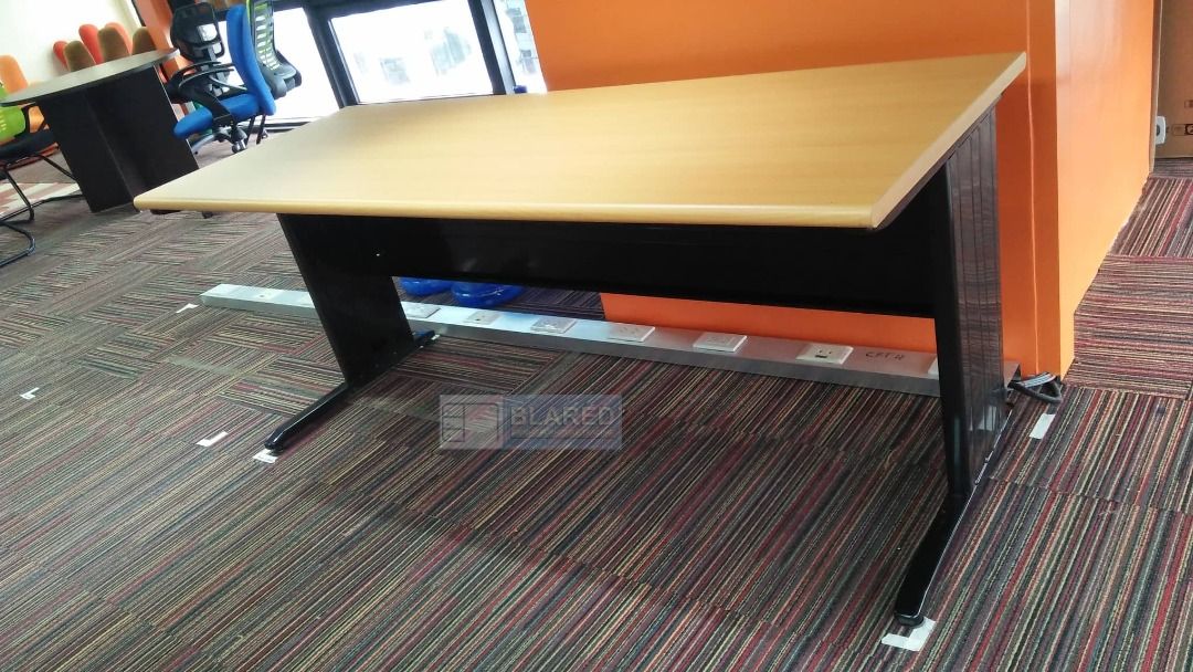 Black steel legs office freestanding table | cubicle partition ...