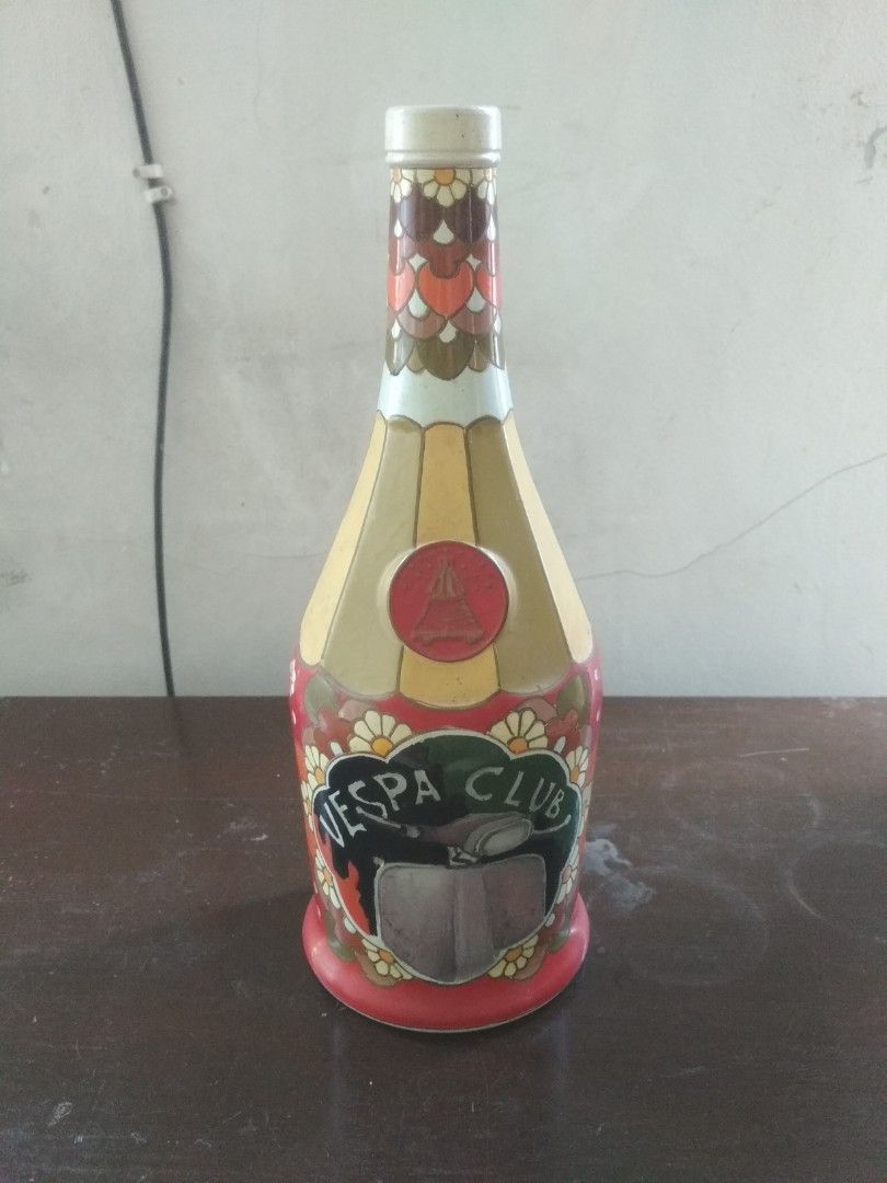 Botol lukis motif vespa, Desain & Kerajinan Tangan, Karya Seni di Carousell