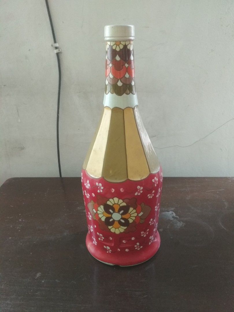 Botol lukis motif vespa, Desain & Kerajinan Tangan, Karya Seni di Carousell